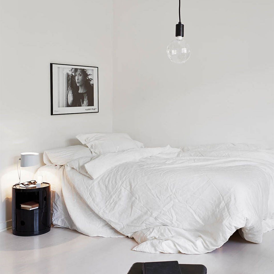 Essentials things for your bedroom - Leana sweets